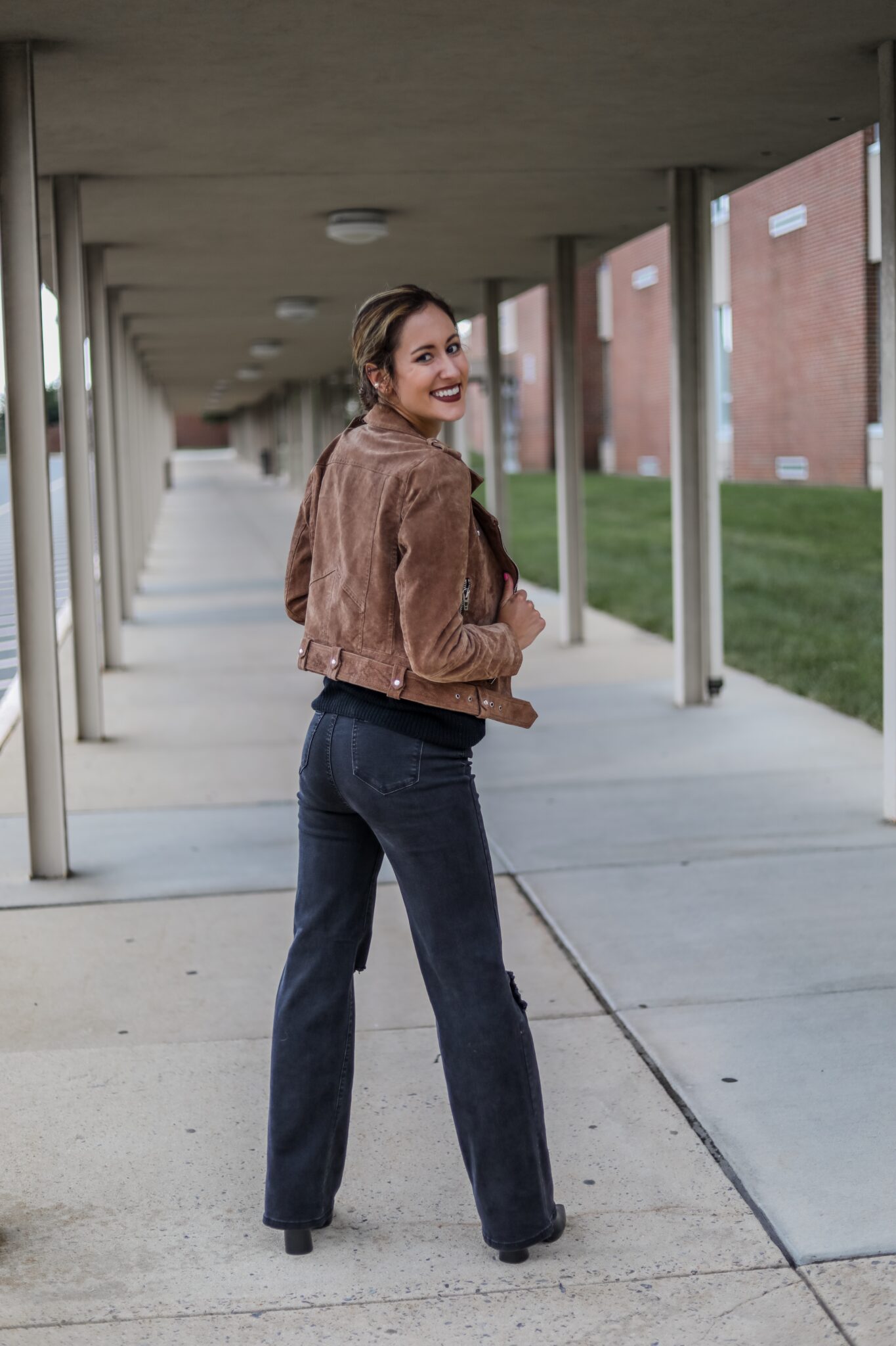 How to Style a Sweater Tank from Summer to Fall - It's under $30!